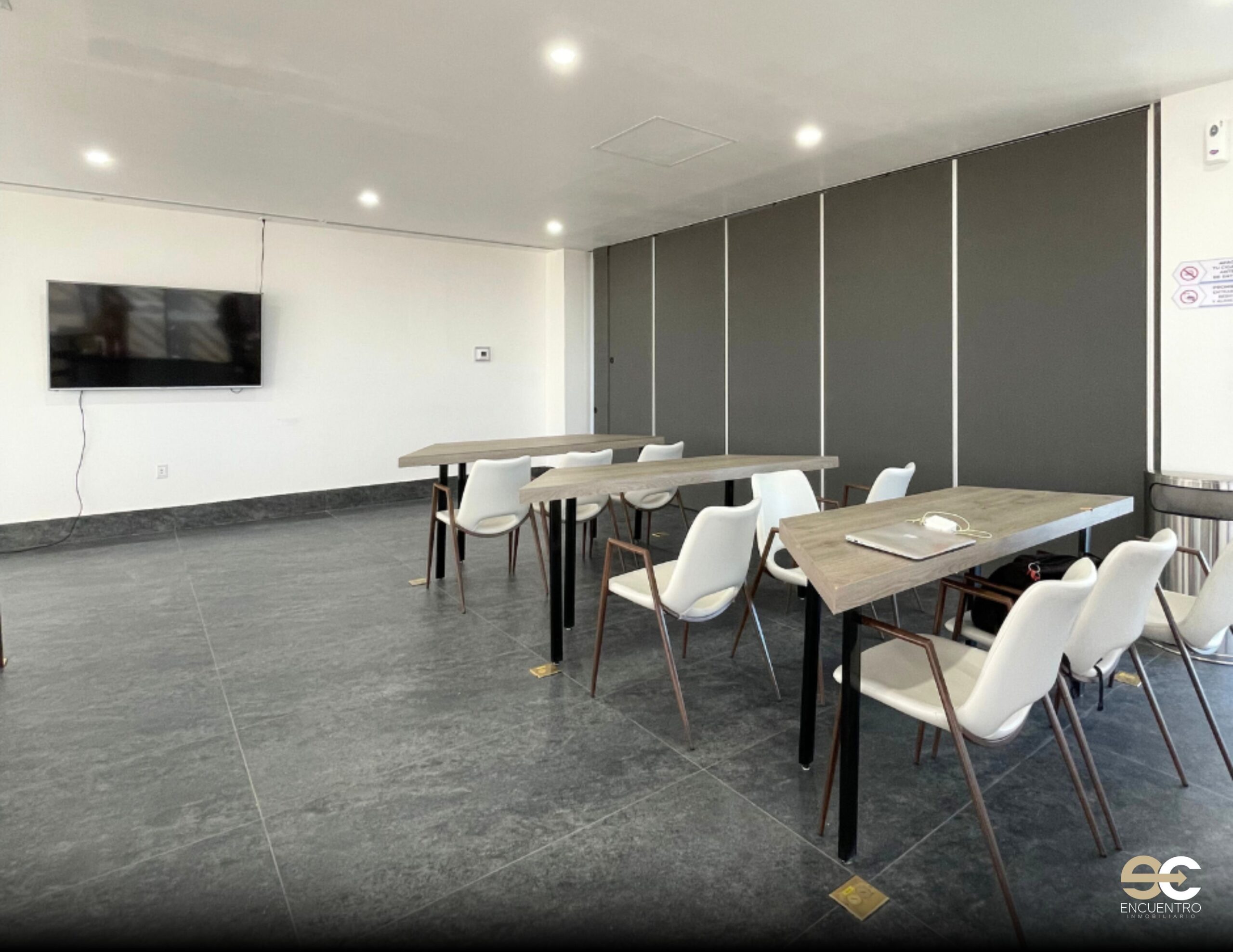 CONSULTORIO MÉDICO TORRE OTAY (MODELO 1) - EC Inmobiliario